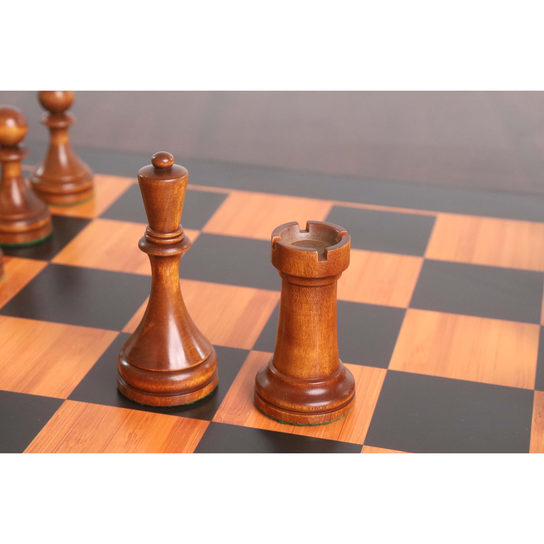 Botvinnik Flohr-II 1935 Chess Set – 4.4" King, Antiqued & Ebonised