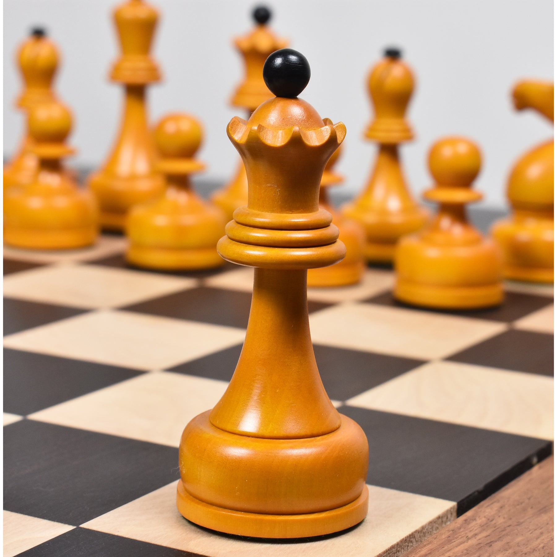 Soviet Championship Tal Chess - Antiqued Boxwood - 4" King